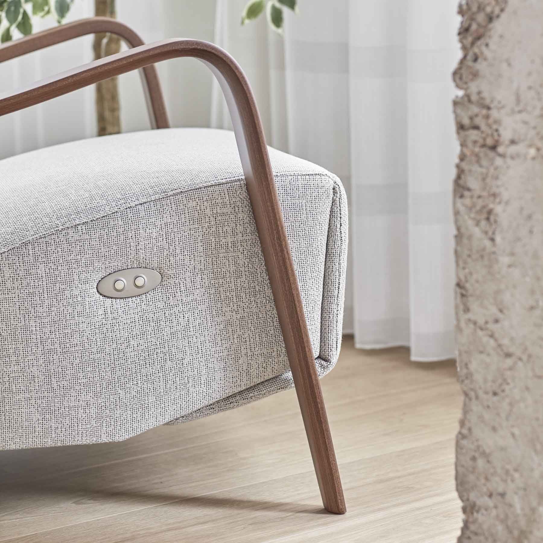 Hanson Powered Incliner Chair - Queenstreet Carpets & Furnishings